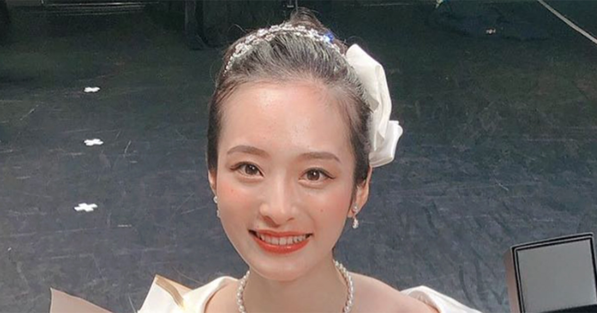 「マズイ感じ」「危険です…」ミス東大美女 飲酒時の顔の“異変”に心配の声 | 女性自身